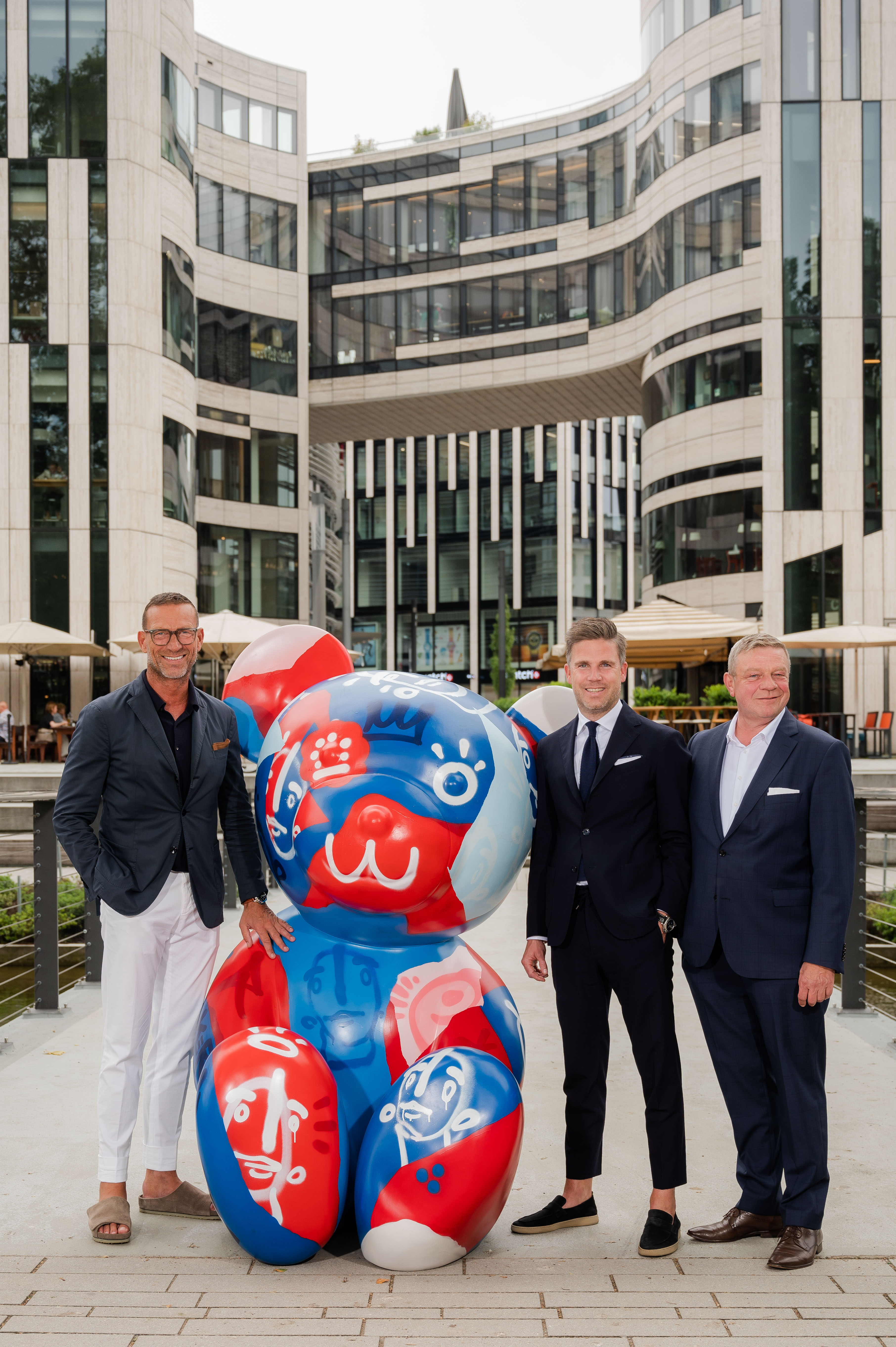 Große Jubiläumsveranstaltung in Düsseldorf: Breuninger feiert 10 Jahre ...